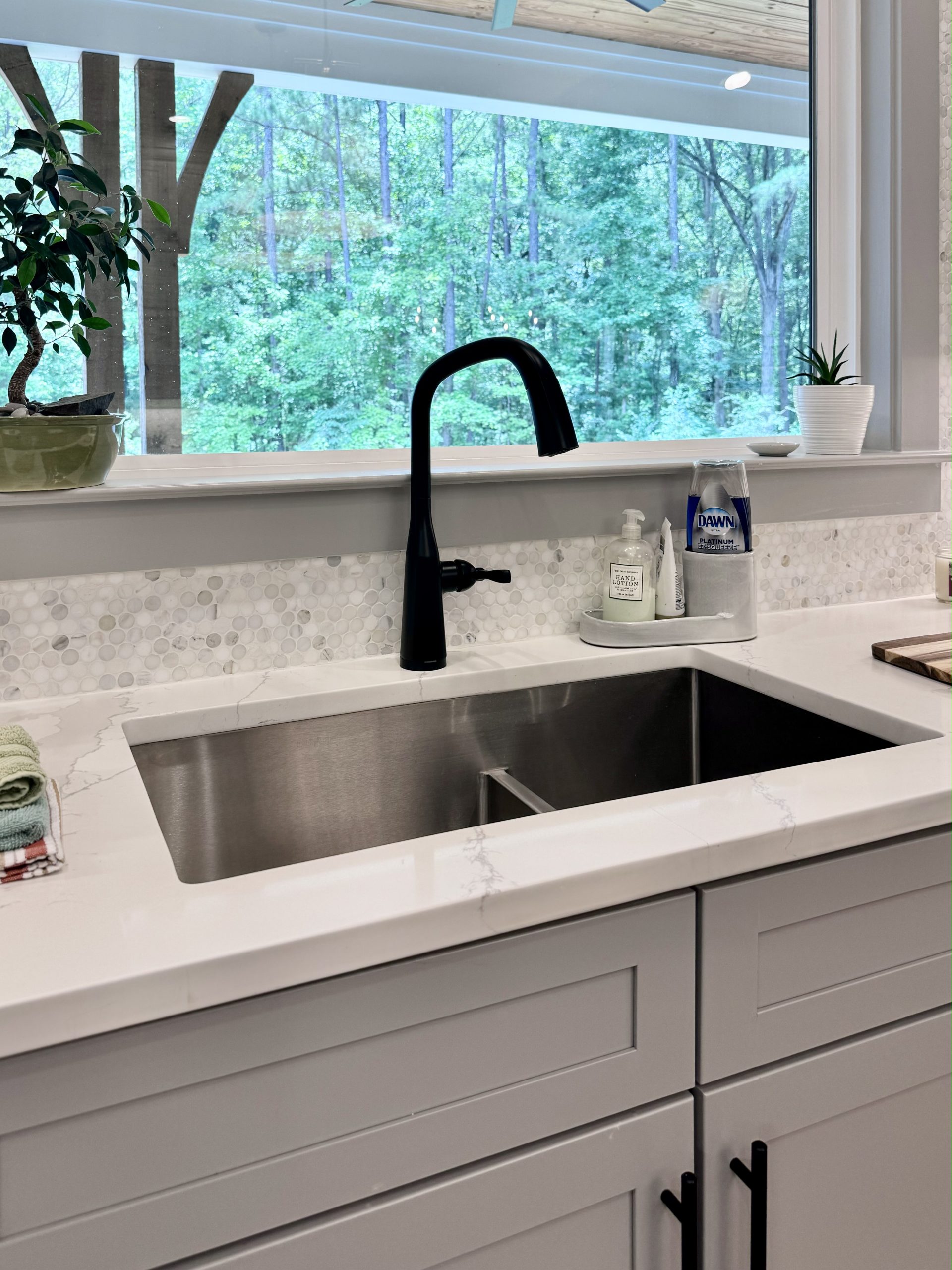 Granite Countertops GMQ Tops - Calacatta Beige